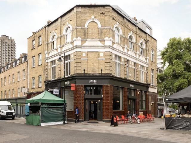 Whitecross Street, London, EC1Y 1 bed apartment to rent £2,250 pcm £519 pw