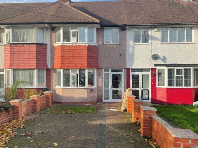 Whitefoot Lane, Bromley BR1, 3 bed terraced house to rent, £2,300 pcm | PrimeLocation