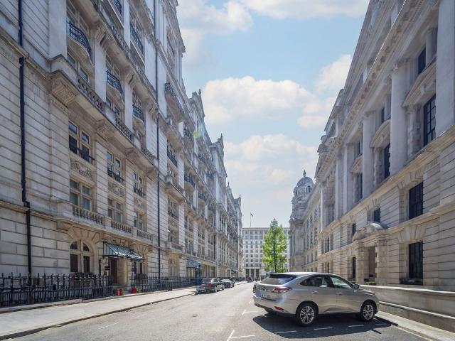 Whitehall Court, St James's, London SW1A, 2 bed flat to rent, £5,200 pcm | PrimeLocation