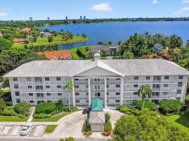 Whitehall Dr Apt,west Palm Beach, Condo For Sale