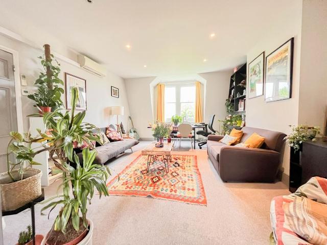 Whitehall Park, Archway N19, 1 bed flat to rent, £2,100 pcm | PrimeLocation