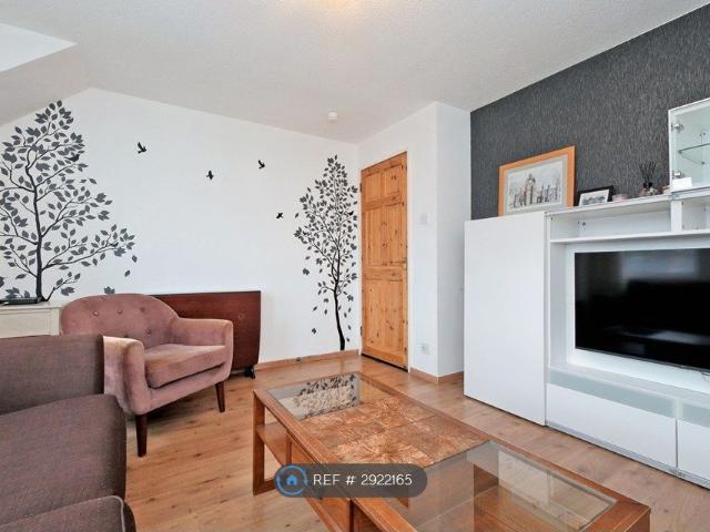 Whitehall Place, Aberdeen AB25, 2 bed flat to rent, £795 pcm | PrimeLocation