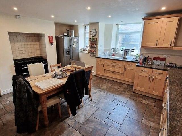 Whitehall Road, Wortley, Leeds LS12, Room to rent, £500 pcm | PrimeLocation