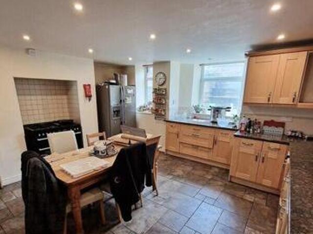 Whitehall Road, Wortley, 5 Bedroom Detached