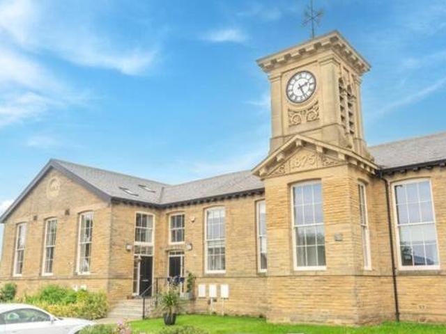 Whitehall Road, Drighlington, 4 Bedroom Town