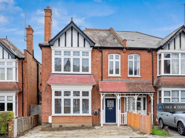 Whitehall Road, Harrow, HA1 4 bed semi detached house to rent £3,500 pcm £808 pw