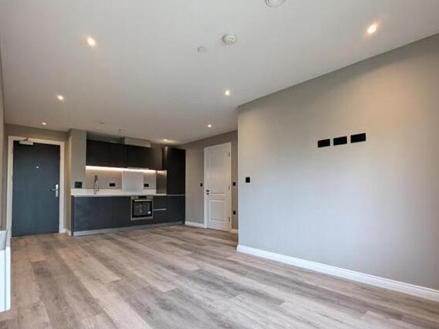 Whitehall Road, Leeds, 1 Bedroom Flat