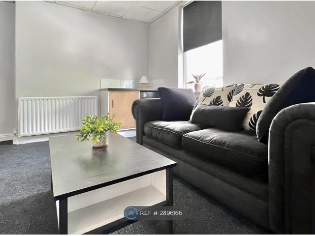 Whitehall Road, Leeds LS12, Studio to rent, £750 pcm | PrimeLocation