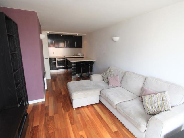 Whitehall Waterfront, Leeds LS1, 2 bed flat to rent, £1,150 pcm | PrimeLocation