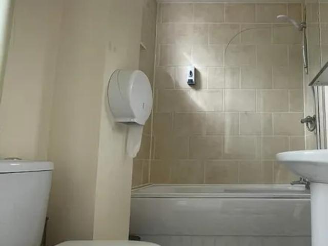 Whitehedge Rd | Studio house for rent #98191021 | Rentberry