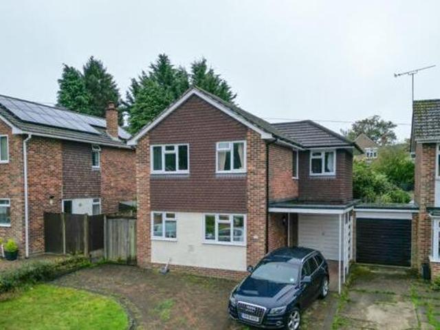 Whitehill Close, Camberley, 4 Bedroom Link