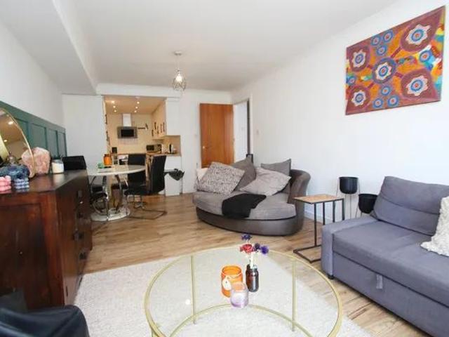 Whitehill Street, Glasgow, G31