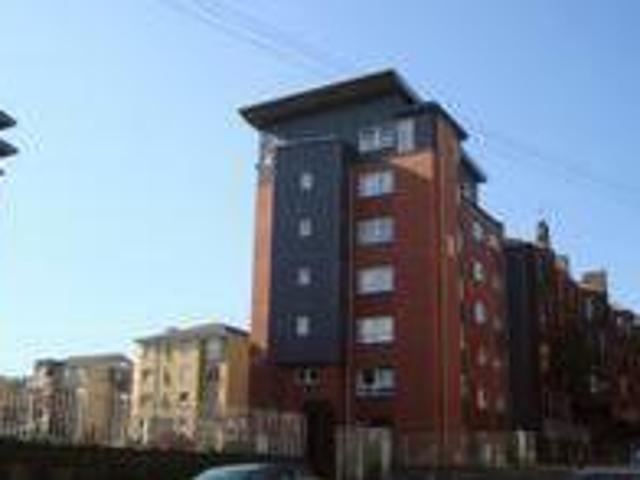 Whitehill Place, 2 Bedroom Flat