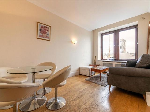 Whitehouse Apartments, London SE1 1 bed flat to rent £2,500 pcm £577 pw