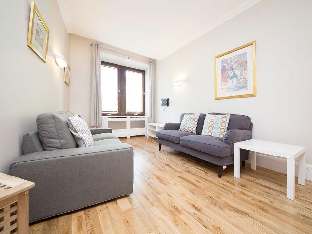 Whitehouse Apartments, Waterloo SE1, 2 bed flat to rent, £3,700 pcm | PrimeLocation