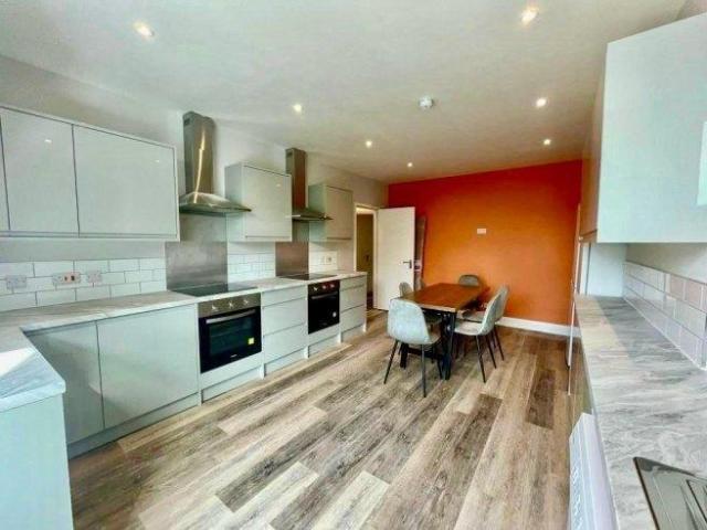 Whiteladies Road 11 bed house share to rent £9,295 pcm £2,145 pw