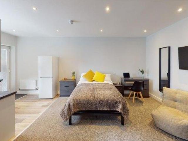 Whiteladies Road 1 bed in a house share to rent £1,668 pcm £385 pw