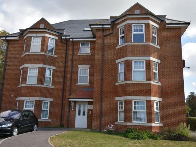 Whiteley Close, Seaford BN25, 2 bed flat to rent, £1,250 pcm | PrimeLocation