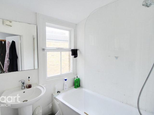 Whiteley Road, LONDON 1 bed flat to rent £1,650 pcm £381 pw