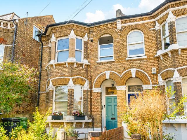 Whiteley Road, London SE19, 2 bed flat to rent, £1,750 pcm | PrimeLocation