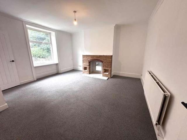 Whiteley Street, Milnsbridge, Huddersfield, HD3