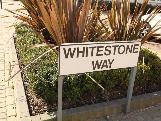 Whitestone Way, Croydon 2 bed apartment to rent £1,695 pcm £391 pw
