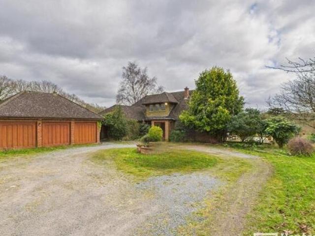 Whites Hill, Stock, 4 Bedroom Detached