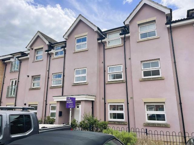 White's Way, Hedge End SO30, 2 bed flat to rent, £1,250 pcm | PrimeLocation