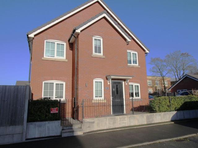 Whiteside Close, Salford M5, 3 bed semi detached house to rent, £1,600 pcm | PrimeLocation