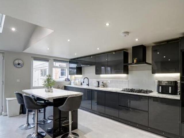 Whitewell Close, Preston, 3 Bedroom Semi detached