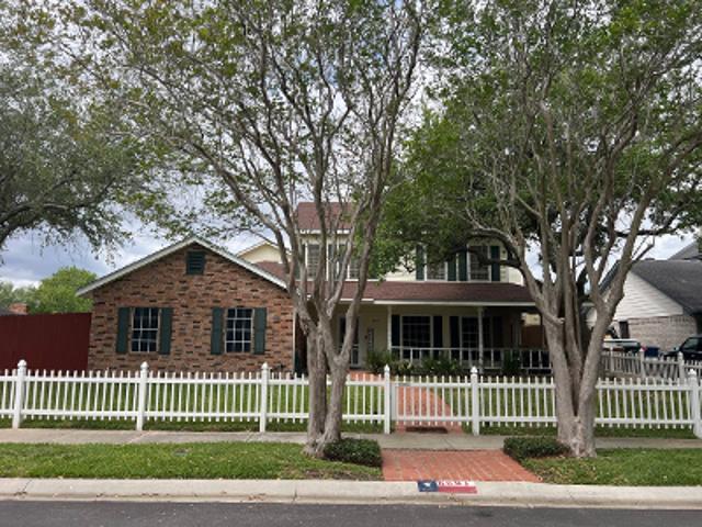 Whitewing Dr