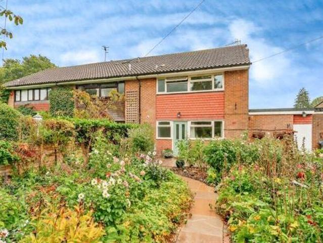 Whitewood Lane, South Godstone, 3 Bedroom End