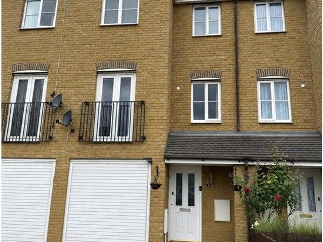 Whitfield Crescent, Dartford DA2, 3 bed terraced house to rent, £2,295 pcm | PrimeLocation