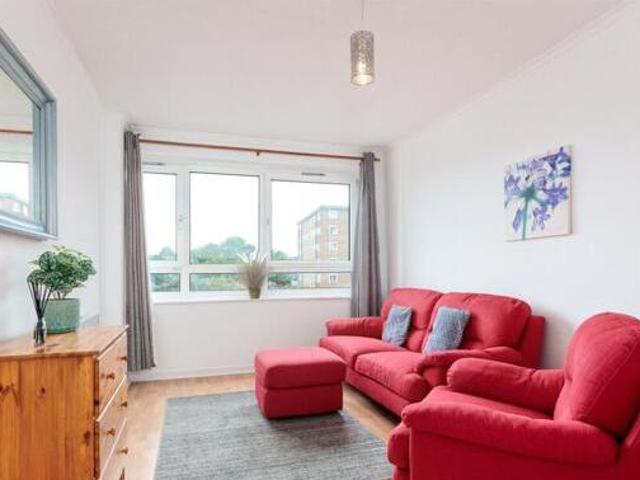 Whitlock Drive, London, 2 Bedroom Apartment