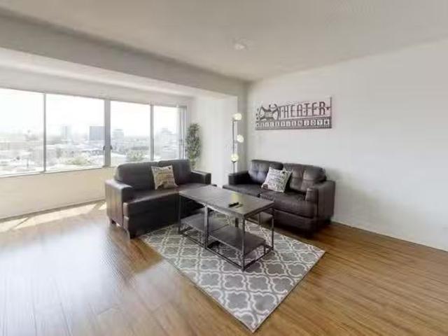 Whitley Ave, Los Angeles, CA