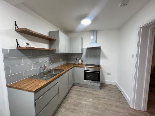Whitley Road, Hoddesdon EN11, 2 bed end terrace house to rent, £1,750 pcm | PrimeLocation