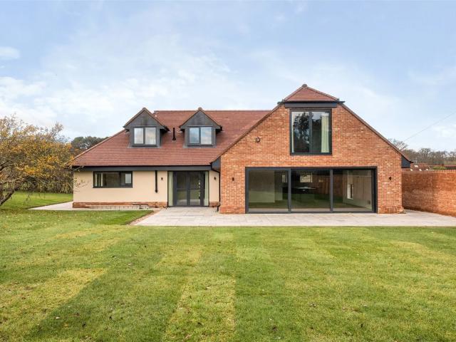 Whitmoor Lane, Sutton Green, Guildford, Surrey, GU4