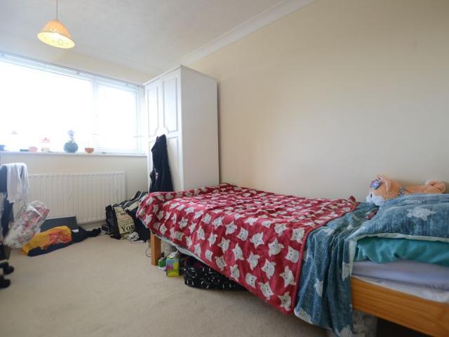 Whitmore Green, Farnham GU9, Room to rent, £700 pcm | PrimeLocation