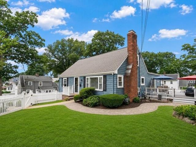 Whitman Ave, Melrose, Home For Sale
