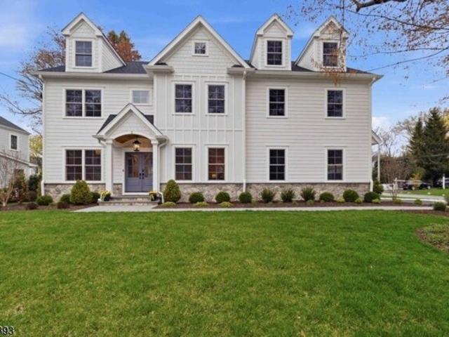 Whitman Dr, Chatham Township, Home For Sale