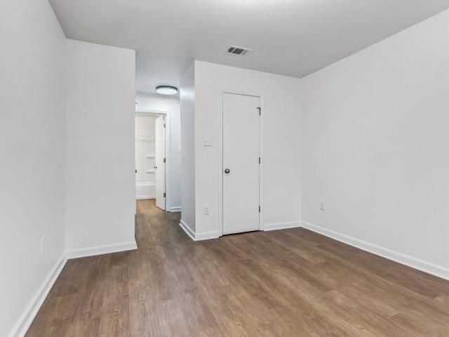 Whitney Manor 1 Bedroom Apartment for Rent at 1117 Whitney Ave, Gretna, LA 70056