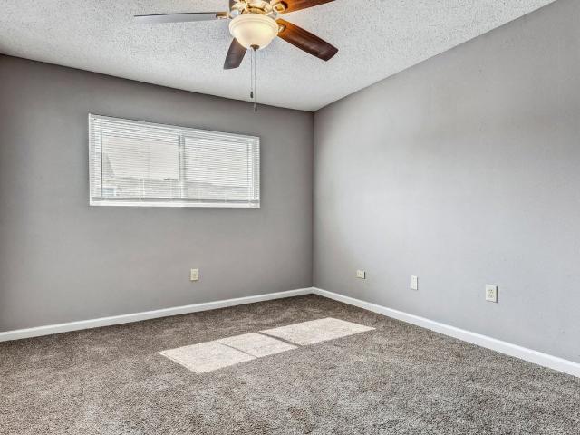 Whitney Manor 3 Bedroom Apartment for Rent at 1117 Whitney Ave, Gretna, LA 70056