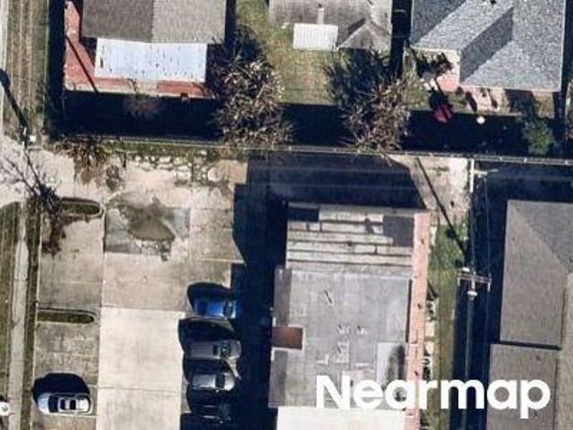 Whitney Ave