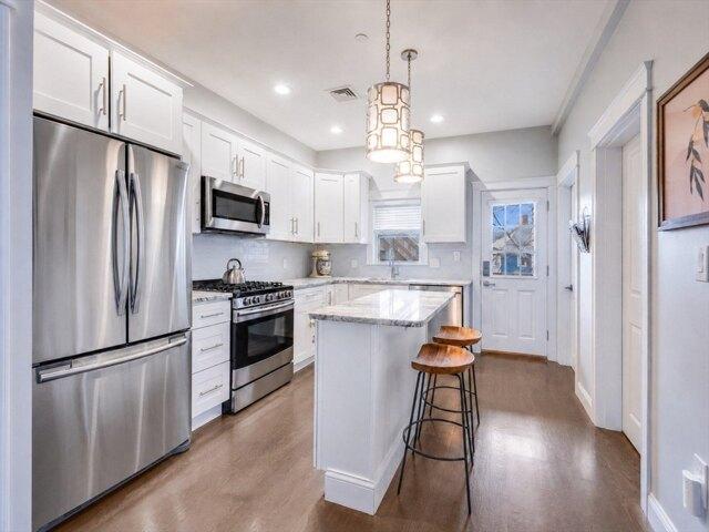Whitney Ave Apt R, Beverly, Condo For Sale