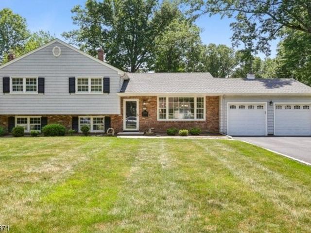 Whitney Dr, Berkeley Heights Twp, Home For Sale