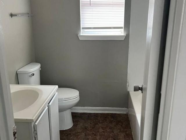 Whitney Heights 2 Bedroom Apartment for Rent at 447 E Whitney St, Houston, TX 77022 Independence Heights