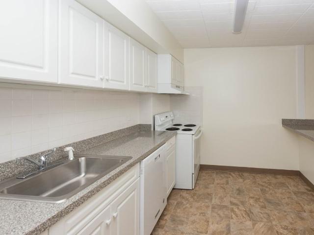 Whitney Towers 2 Bedroom Apartment for Rent at 2405 Whitney Ave, Hamden, CT 06518
