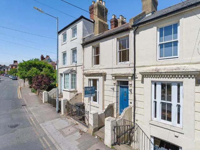 Whitstable Road, Canterbury CT2 4 bed terraced house to rent £1,850 pcm £427 pw