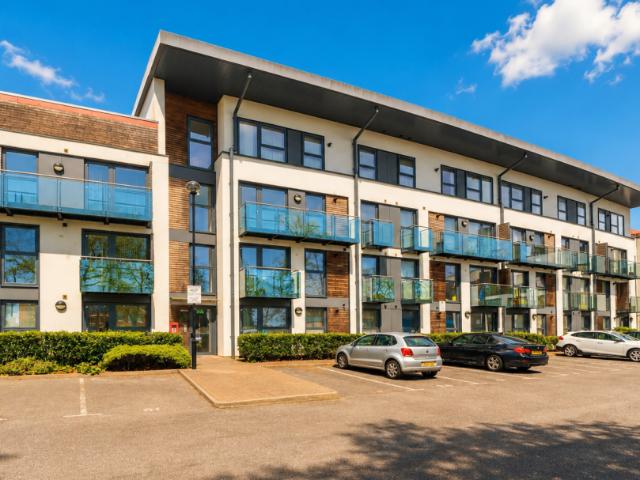 Whitworth House, Stable Road, Colchester CO2, 2 bed flat to rent, £725 pcm | PrimeLocation