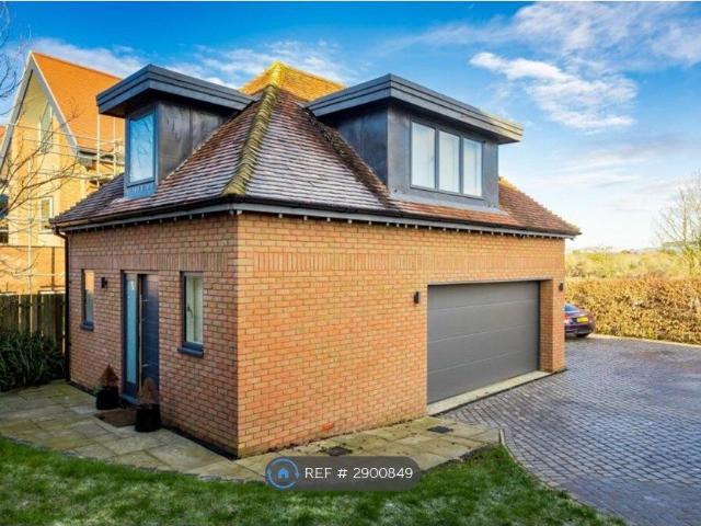 Whitworth Lane, Loughton, Milton Keynes MK5, 1 bed detached house to rent, £1,350 pcm | PrimeLocation
